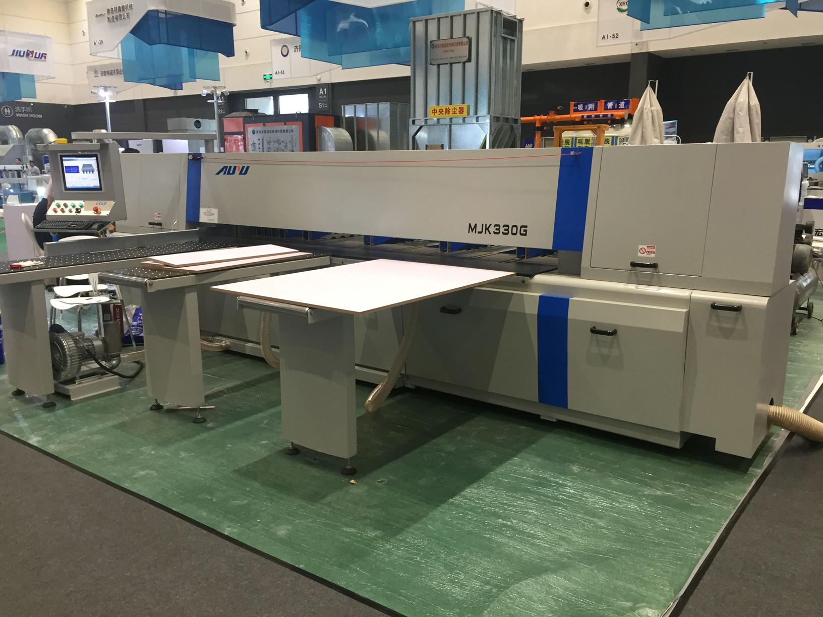 Seccionadora Horizontal CNC- MJK330 | AYJ MAQUINARIA - Tecnología para ...